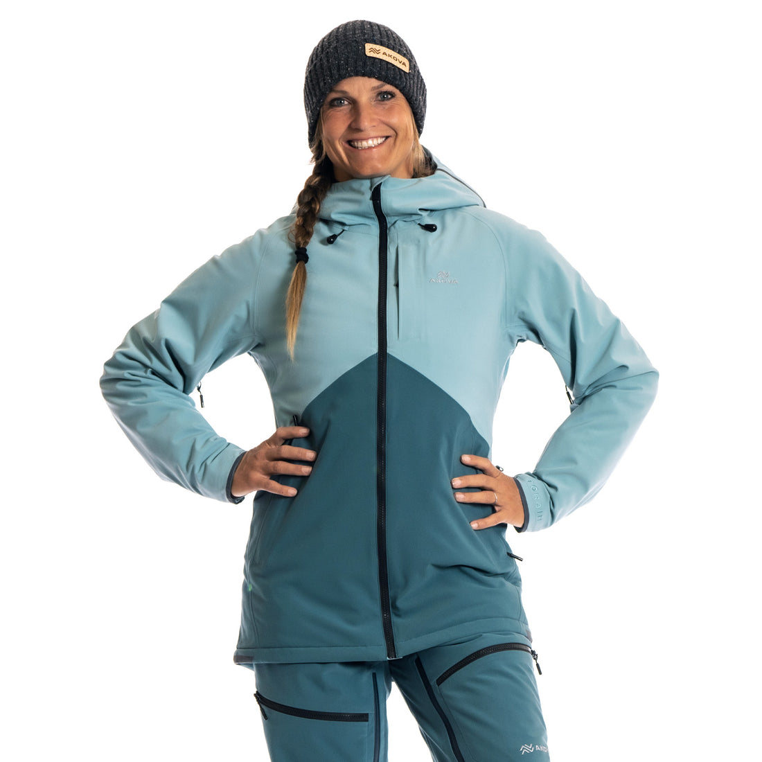 Womens Outdoor Clothing & Accessories | AKOVA
