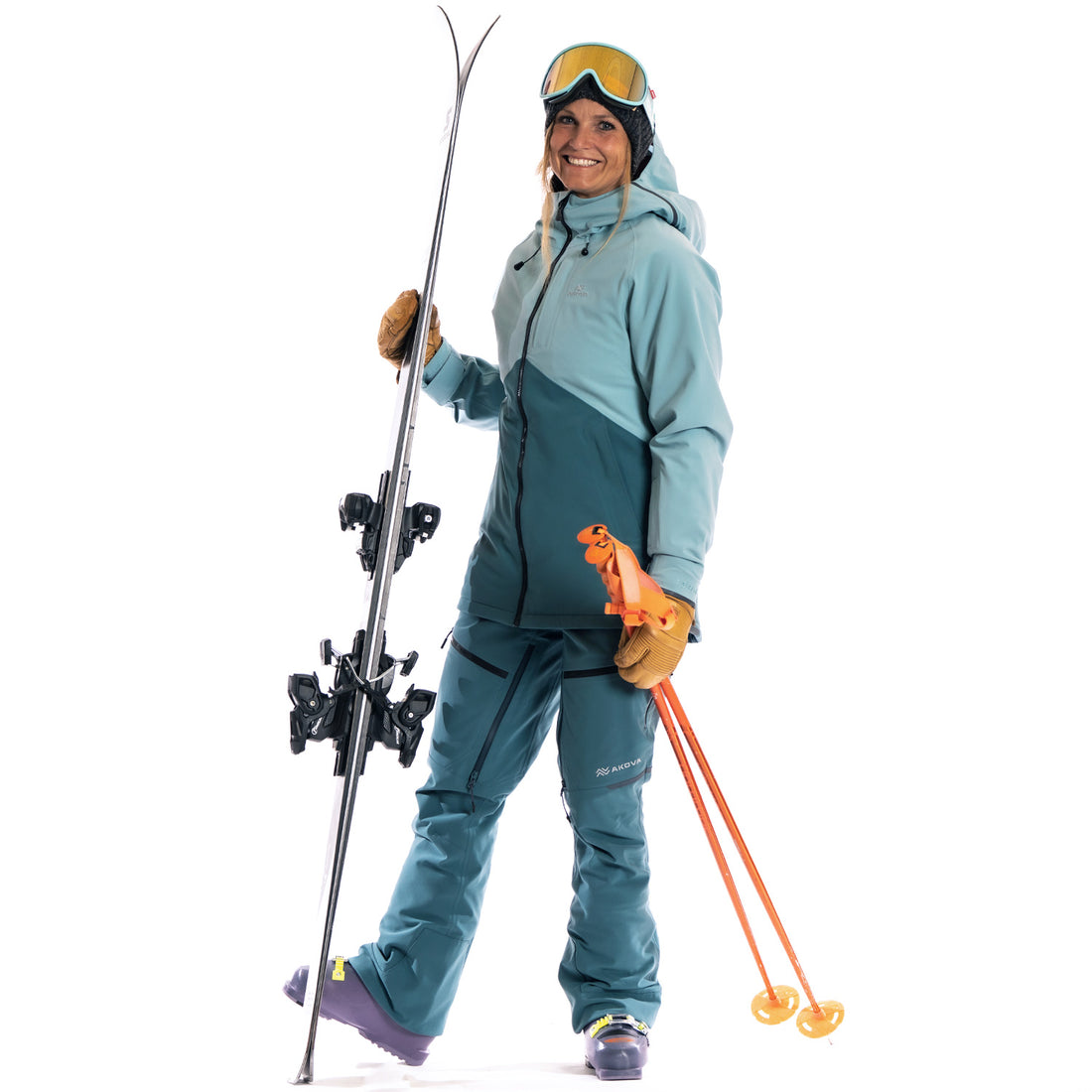Womens Outdoor Clothing & Accessories | AKOVA