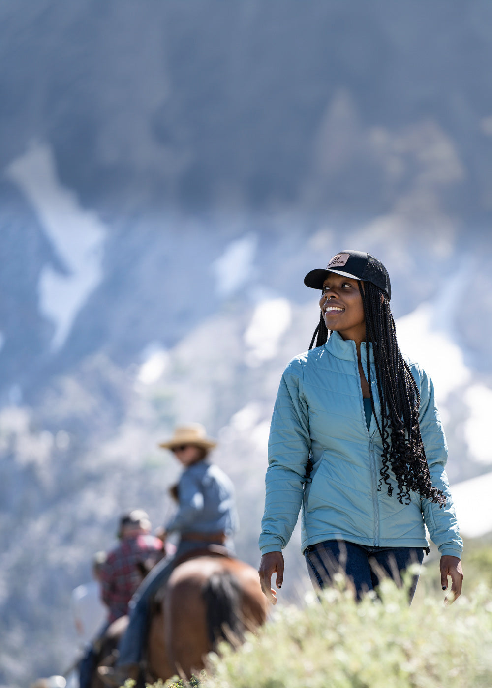 Womens Outdoor Clothing & Accessories | AKOVA