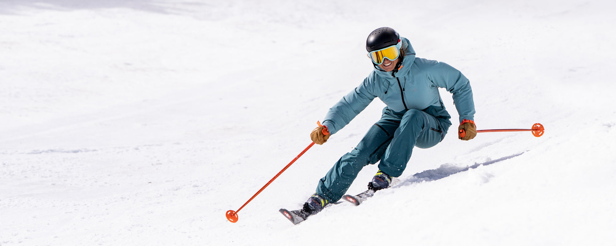 Womens Outdoor Clothing & Accessories | AKOVA